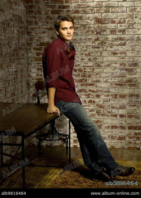 Luke Grimes Brothers And Sisters