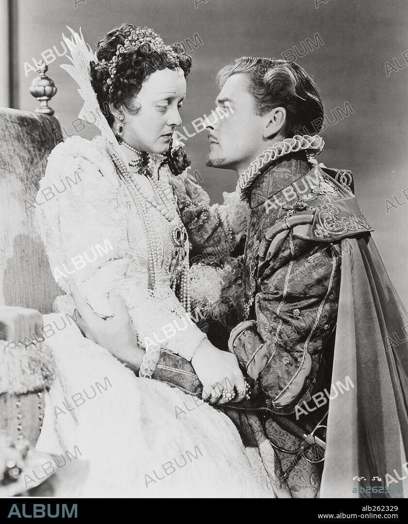 Bette Davis And Errol Flynn In The Private Lives Of Elisabeth And Essex 1939 Directed By
