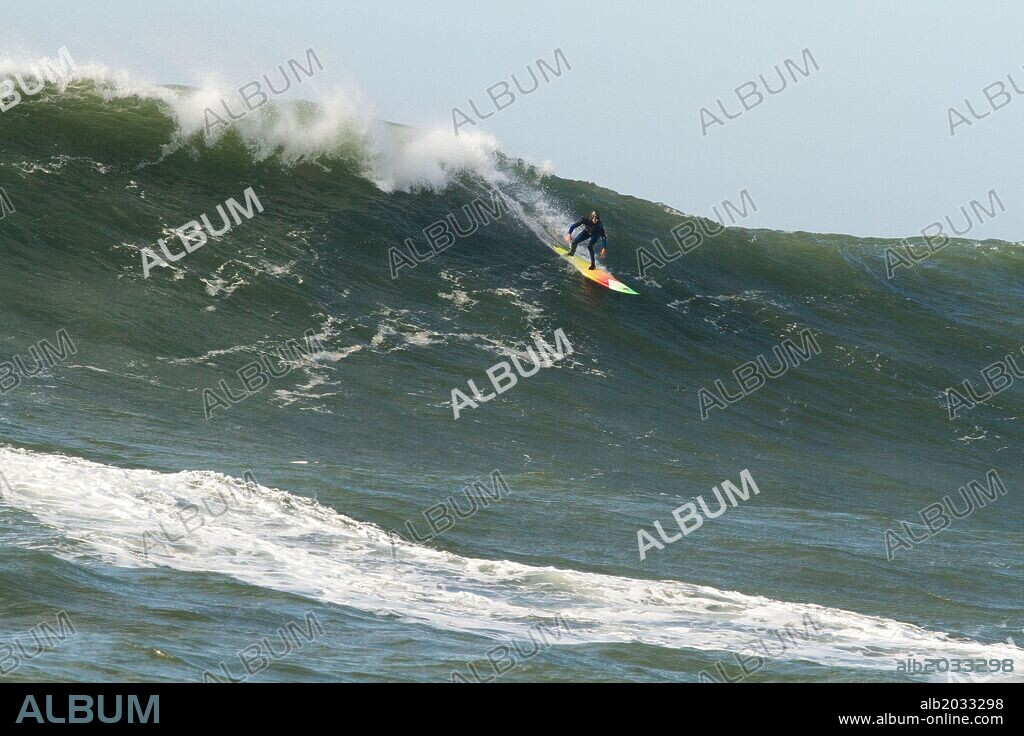 Chasing Mavericks Wave