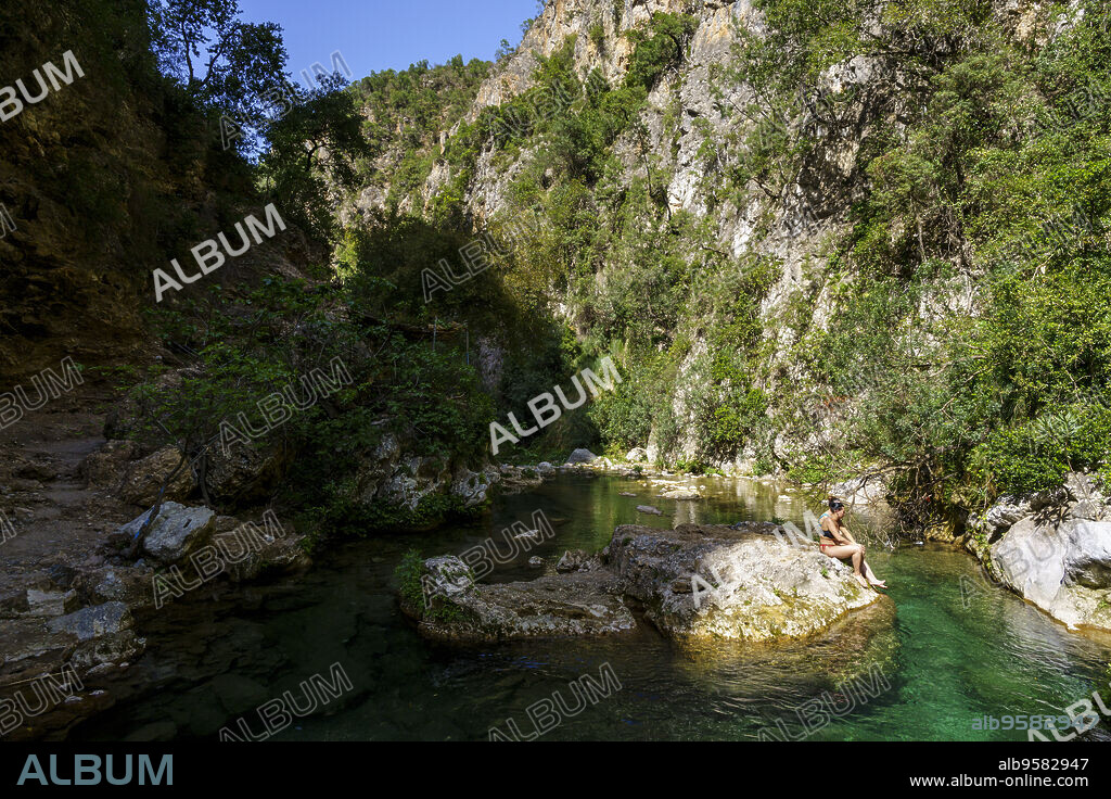 Natural Bathing In Africa